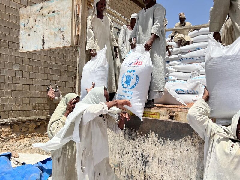 برنامج الأغذية العالمي يستأنف تقديم المساعدات الغذائية في السودان الذي